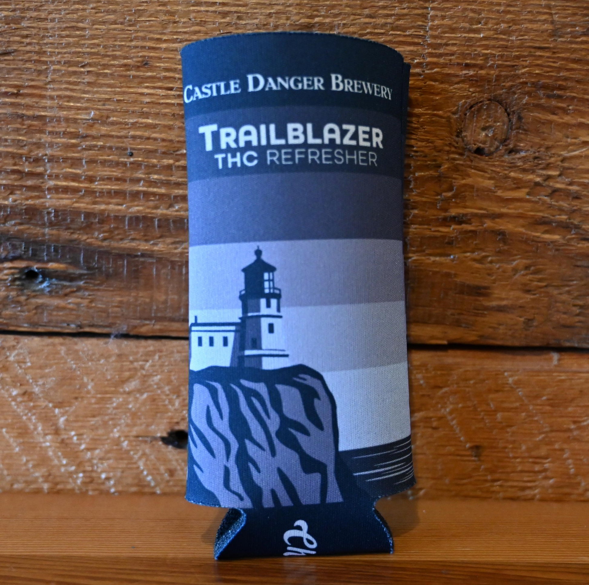 12oz Sleek Trailblazer Coolie – Castle Danger Brewery